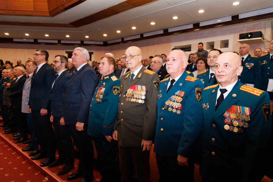 Во Владимире отметили 35-летие МЧС России и наградили лучших спасателей